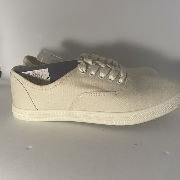 Universal Thread | Shoes | Universal Thread Womens Lunea Laceup ...